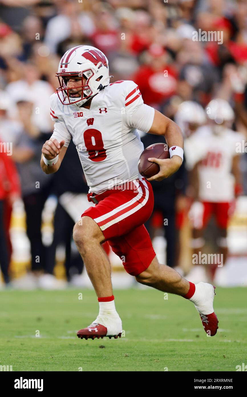WEST LAFAYETTE, IN - SEPTEMBER 22: Wisconsin Badgers quarterback Tanner ...