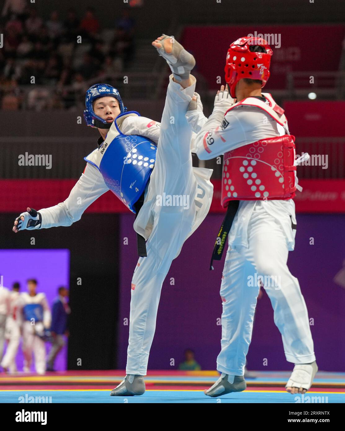 Hangzhou, China's Zhejiang Province. 27th Sep, 2023. Cui Yang (L) of ...