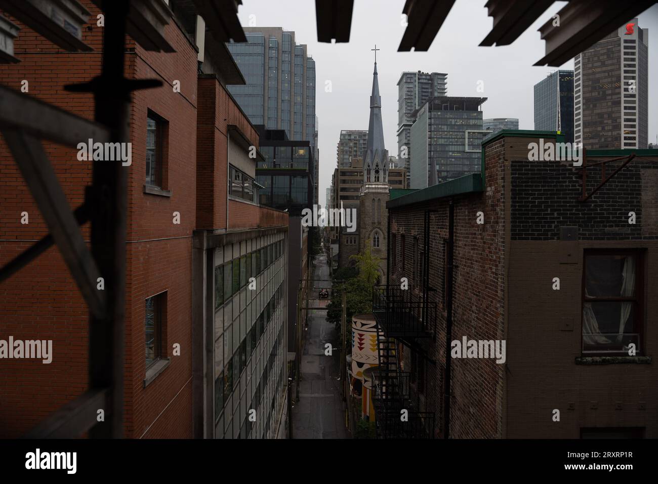 Vancouver alleyway hi-res stock photography and images - Alamy