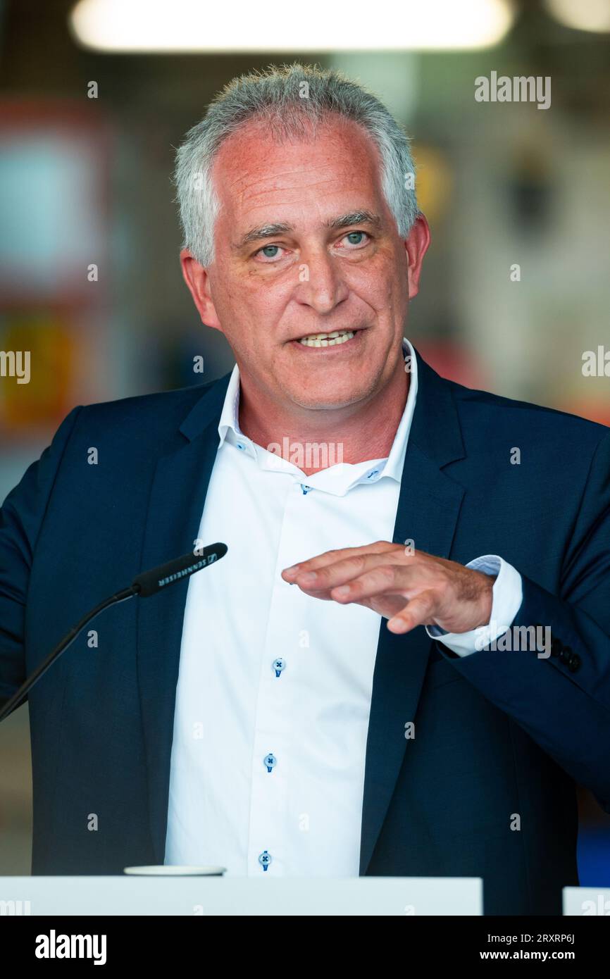 Hamburg, Germany. 25th Sep, 2023. Jürgen Kerner, head treasurer of IG ...