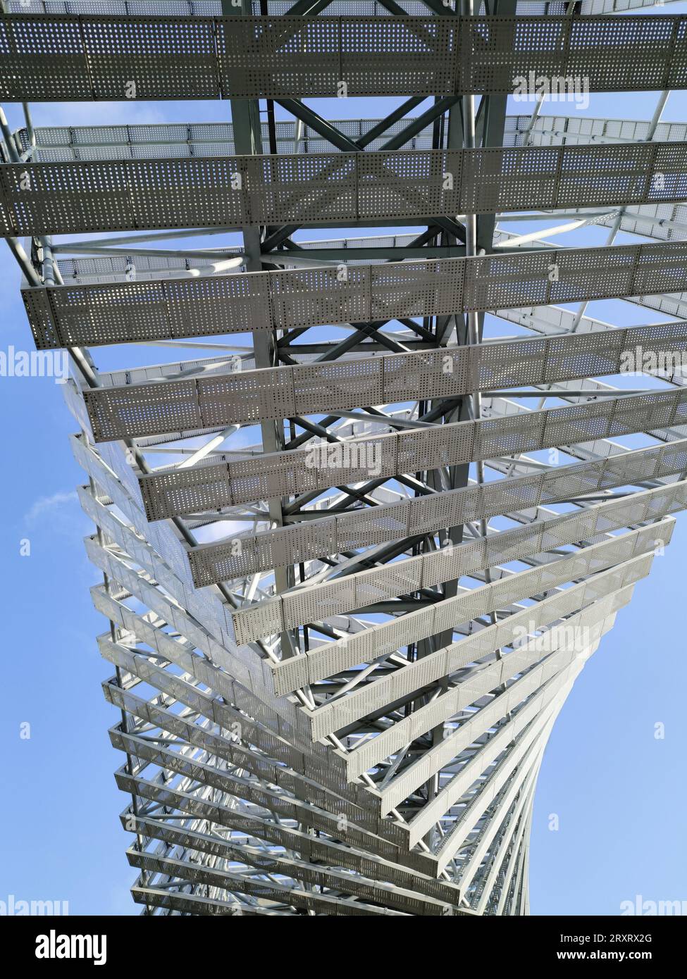 Roof construction skyscraper hi-res stock photography and images - Alamy