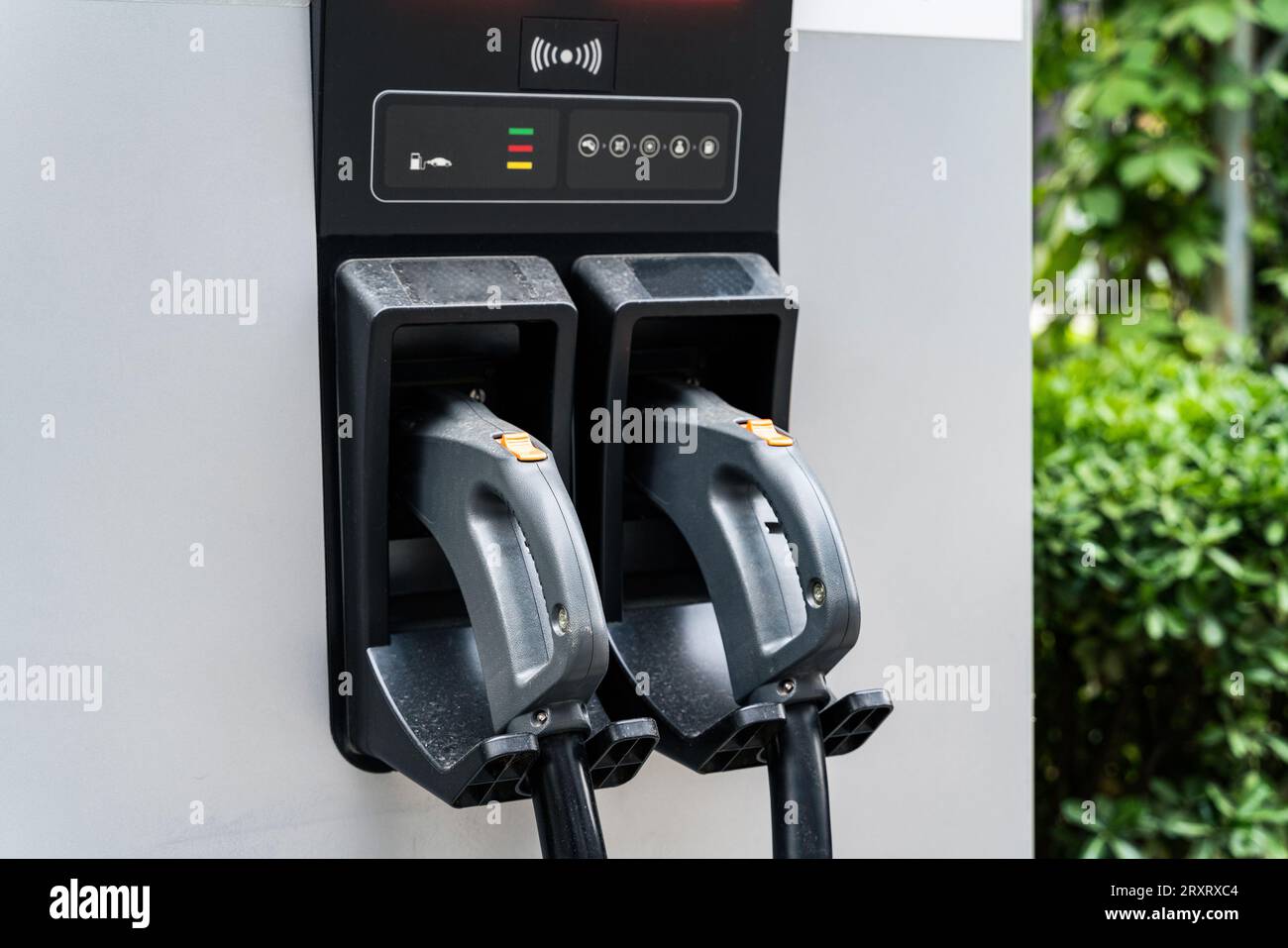 Office vehicle charging hi-res stock photography and images - Alamy