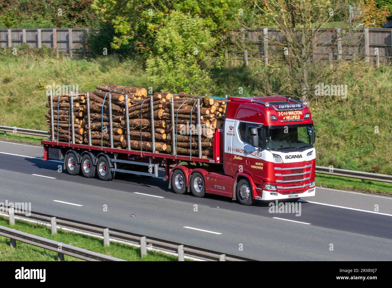 Transporting sustainable timber hi-res stock photography and images - Alamy