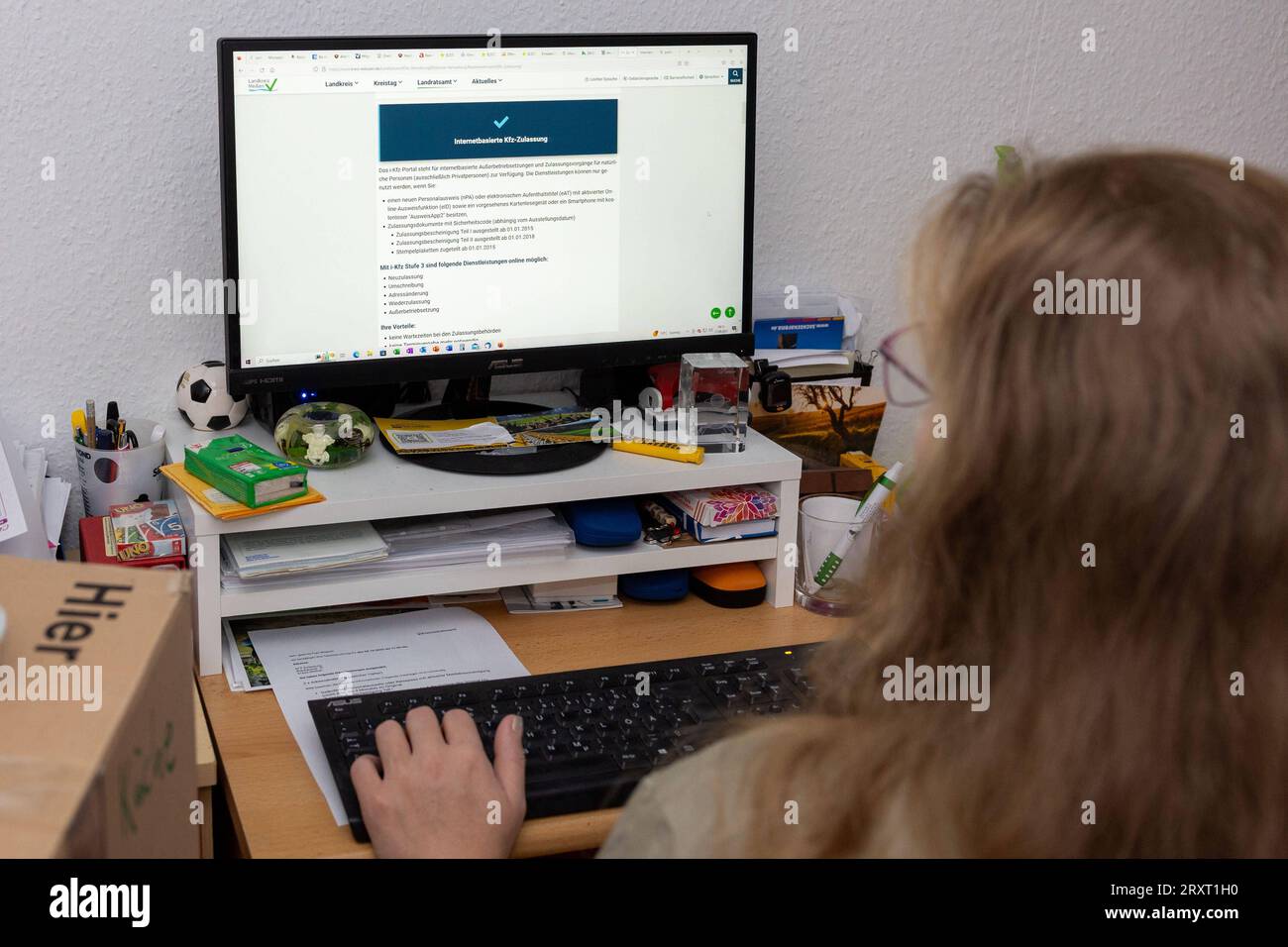 Kfz ummeldung hi-res stock photography and images - Alamy