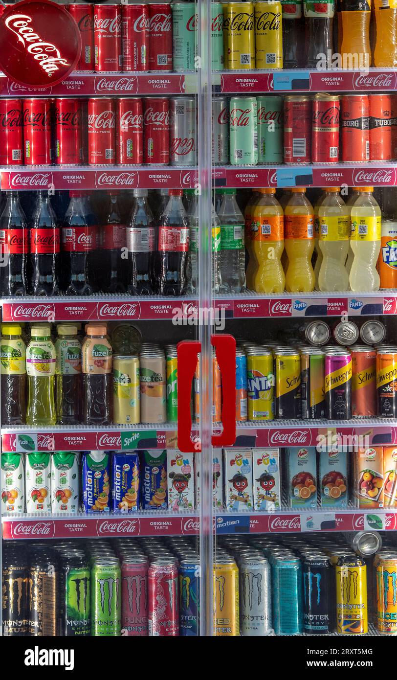 Soft drinks fridge hi-res stock photography and images - Alamy