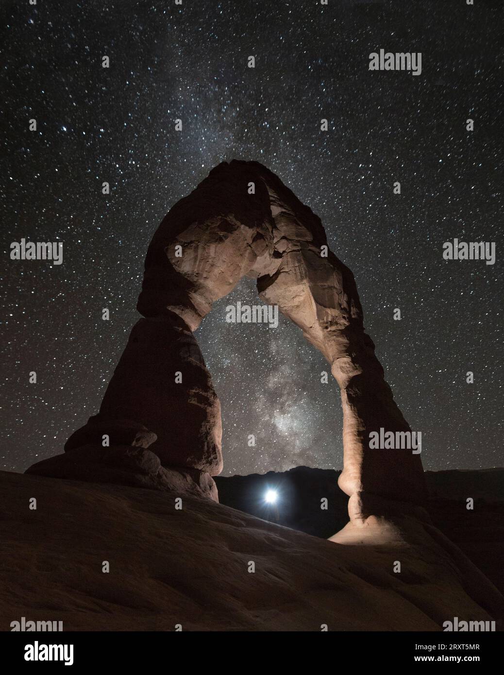 delicate arch, arches national park, with the milky way behind Stock ...