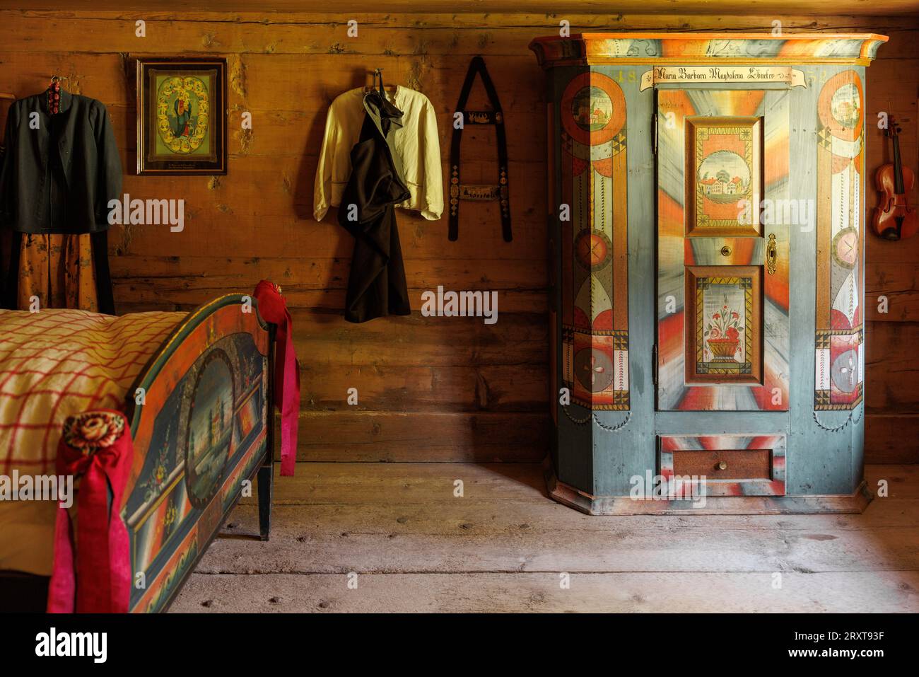 Sleeping living room in old hi-res stock photography and images - Alamy