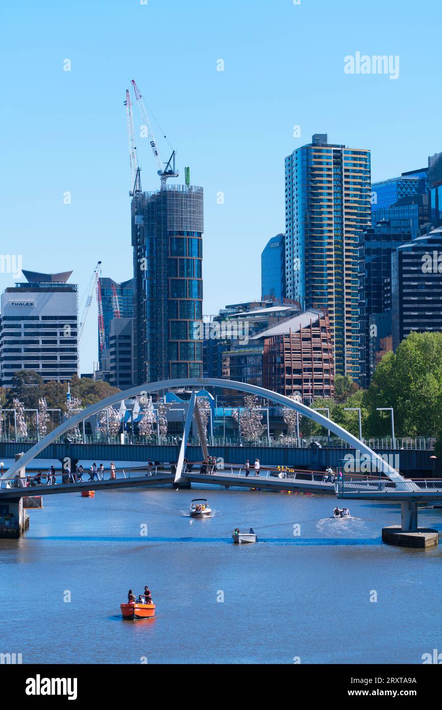 Melbourne city skyline showing the Yarra River, city buildings ...