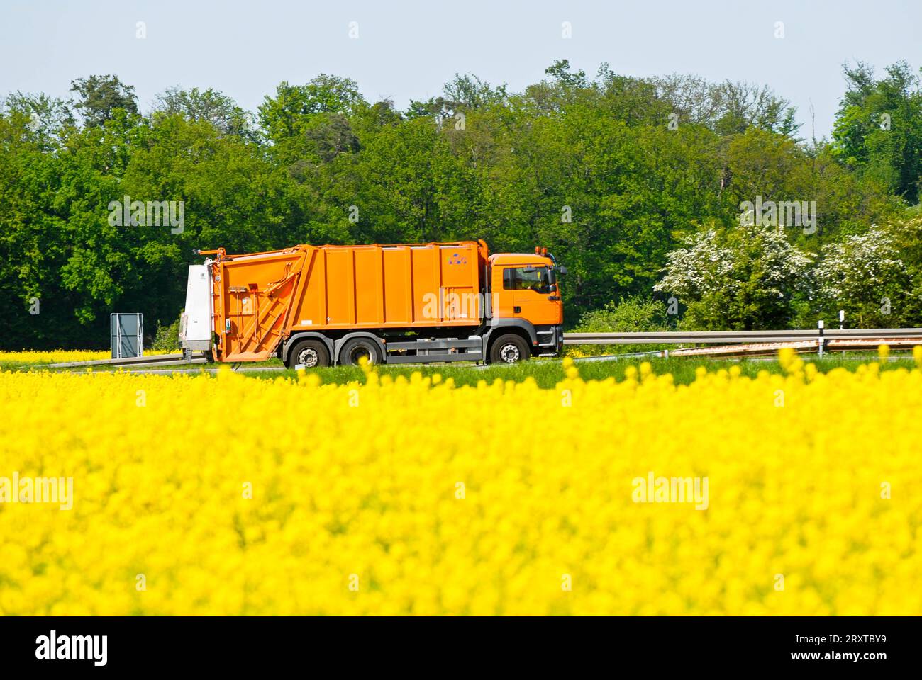 Lkw hanger hi-res stock photography and images - Alamy