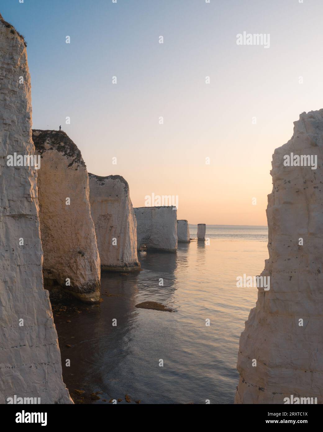 White cliffs of dover sunrise hi-res stock photography and images - Alamy