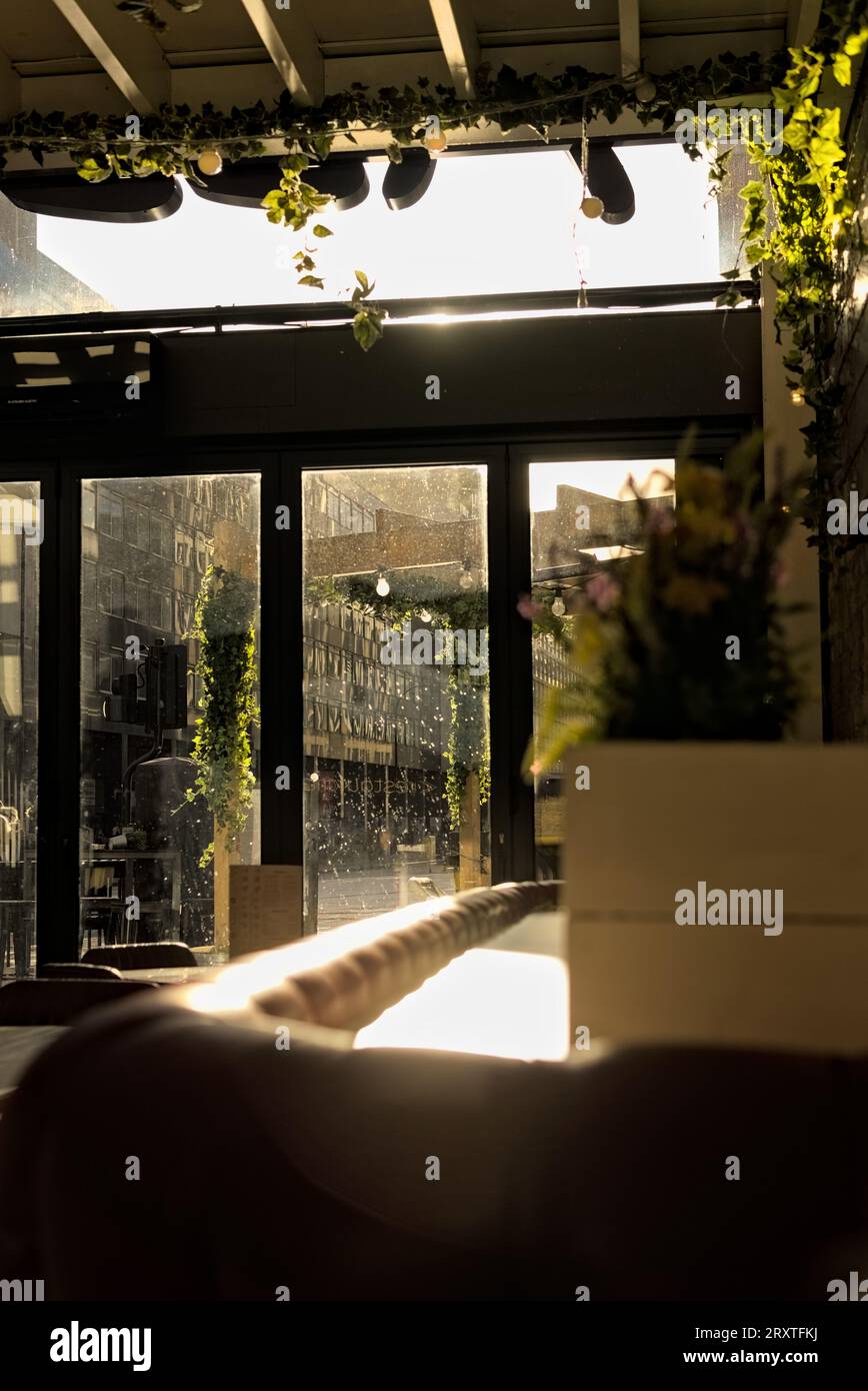 Dim light room hi-res stock photography and images - Alamy