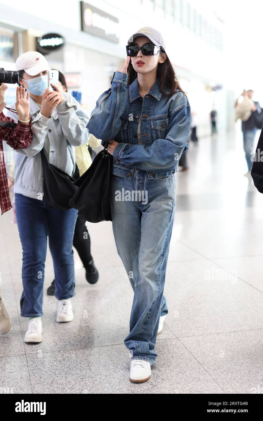 Chinese actress and model Gülnezer Bextiyar appears at the airport in ...