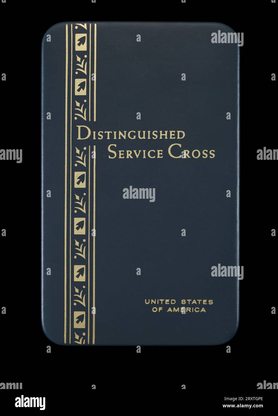 Distinguished Service Cross presentation case issued to Lewis Broadus ...