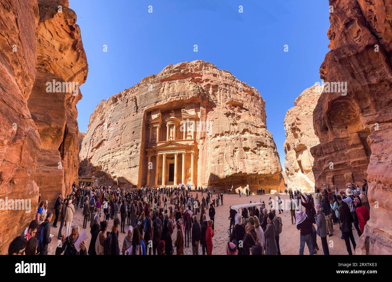 The Petra Treasury (Al-Khazneh), Petra Archaeological Park, UNESCO ...