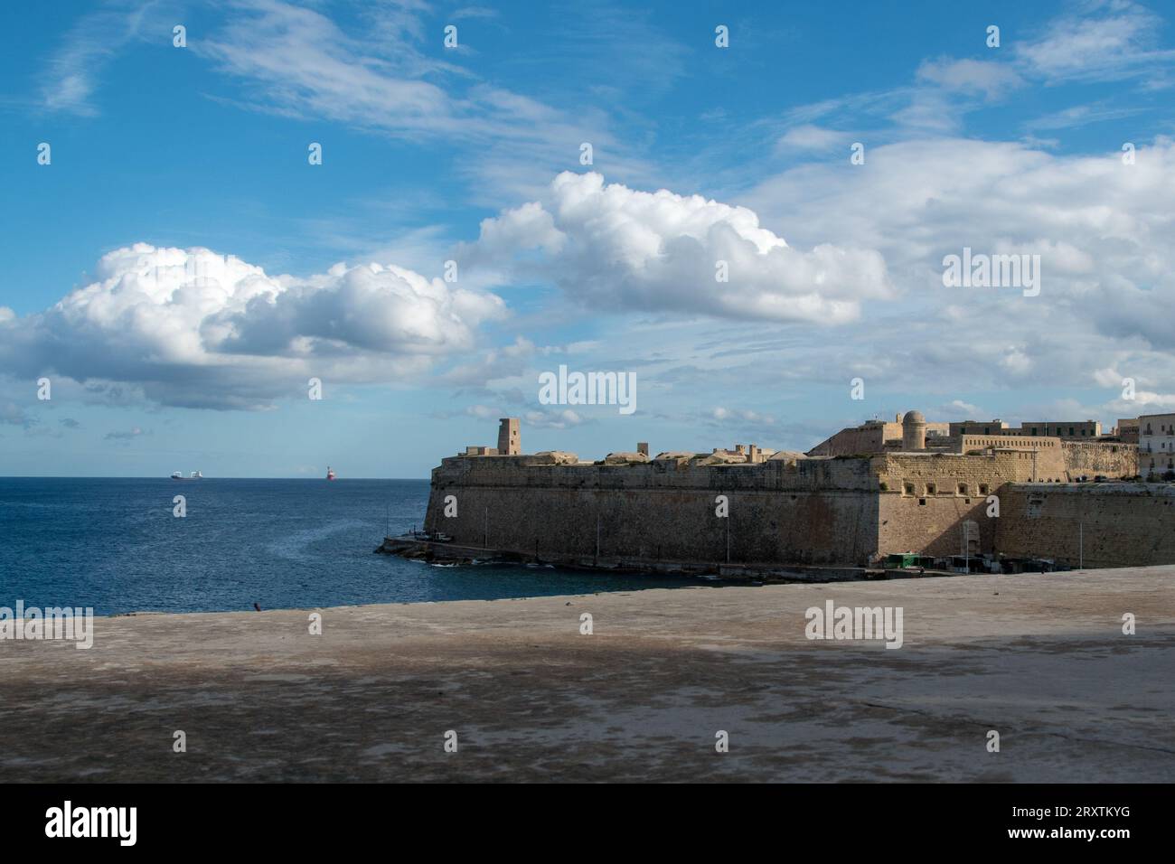 Fortificacion en la costa hi-res stock photography and images - Alamy