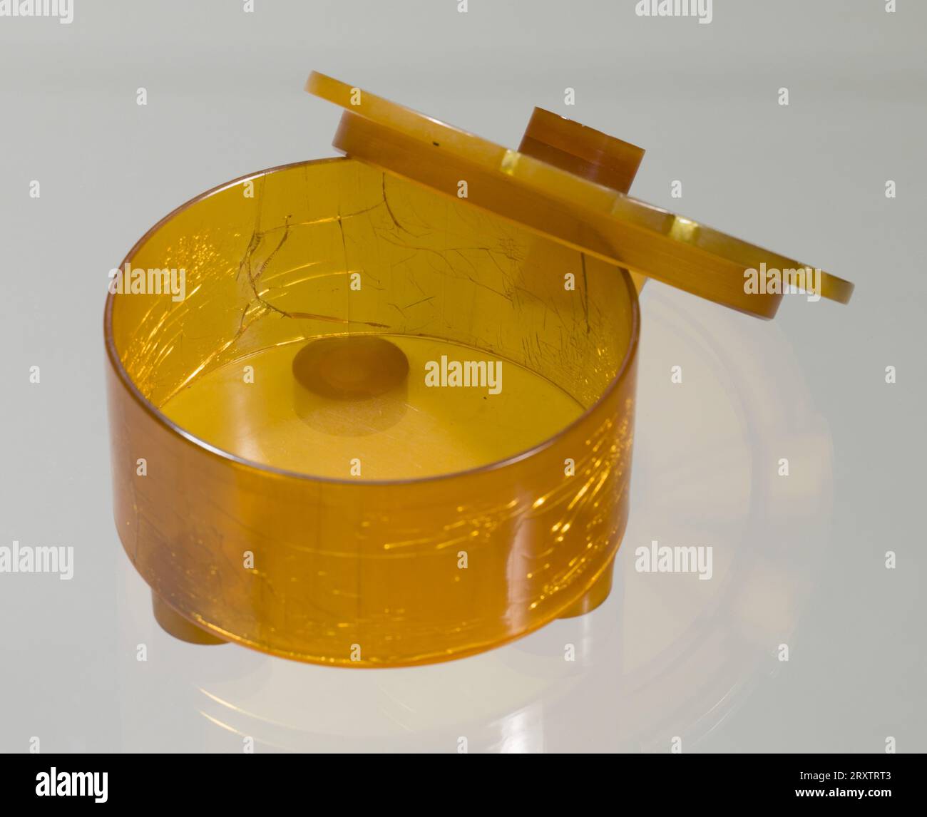 Bakelite powder box from dresser set owned by Lena Horne mid 20th ...