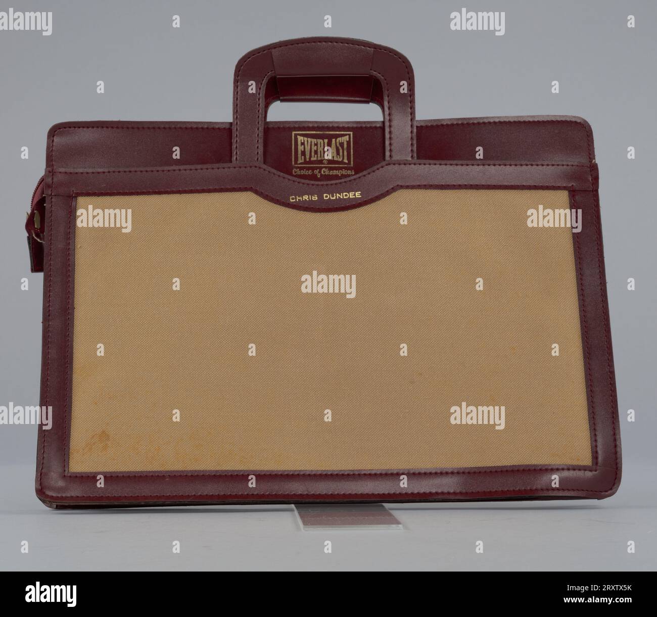 Portfolio owned by Chris Dundee 1950-1998 Stock Photo - Alamy