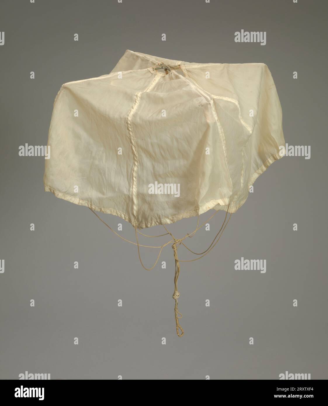 Pilot chute hi-res stock photography and images - Alamy