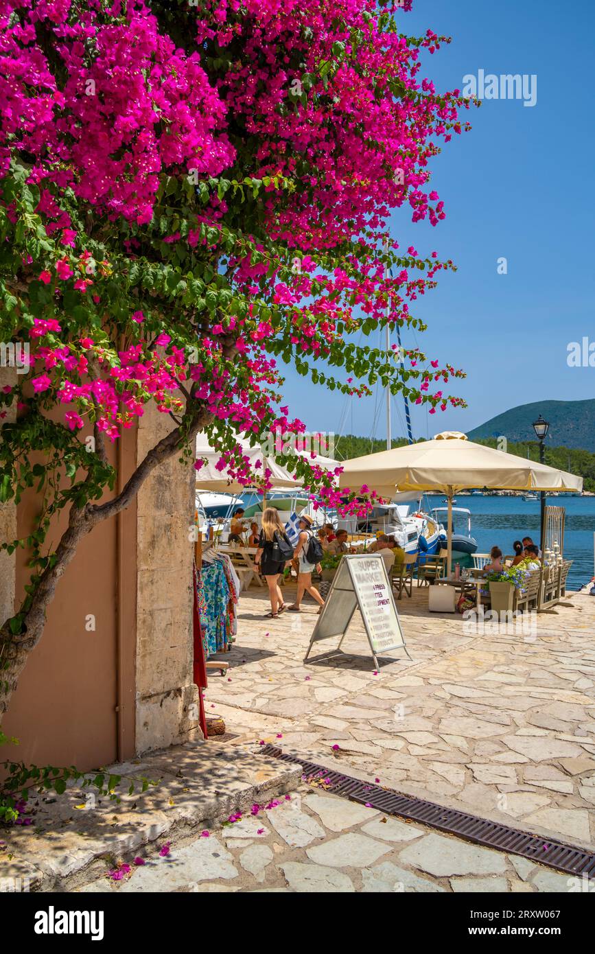 View of restaurants in Fiskardo harbour, Fiskardo, Kefalonia, Ionian ...