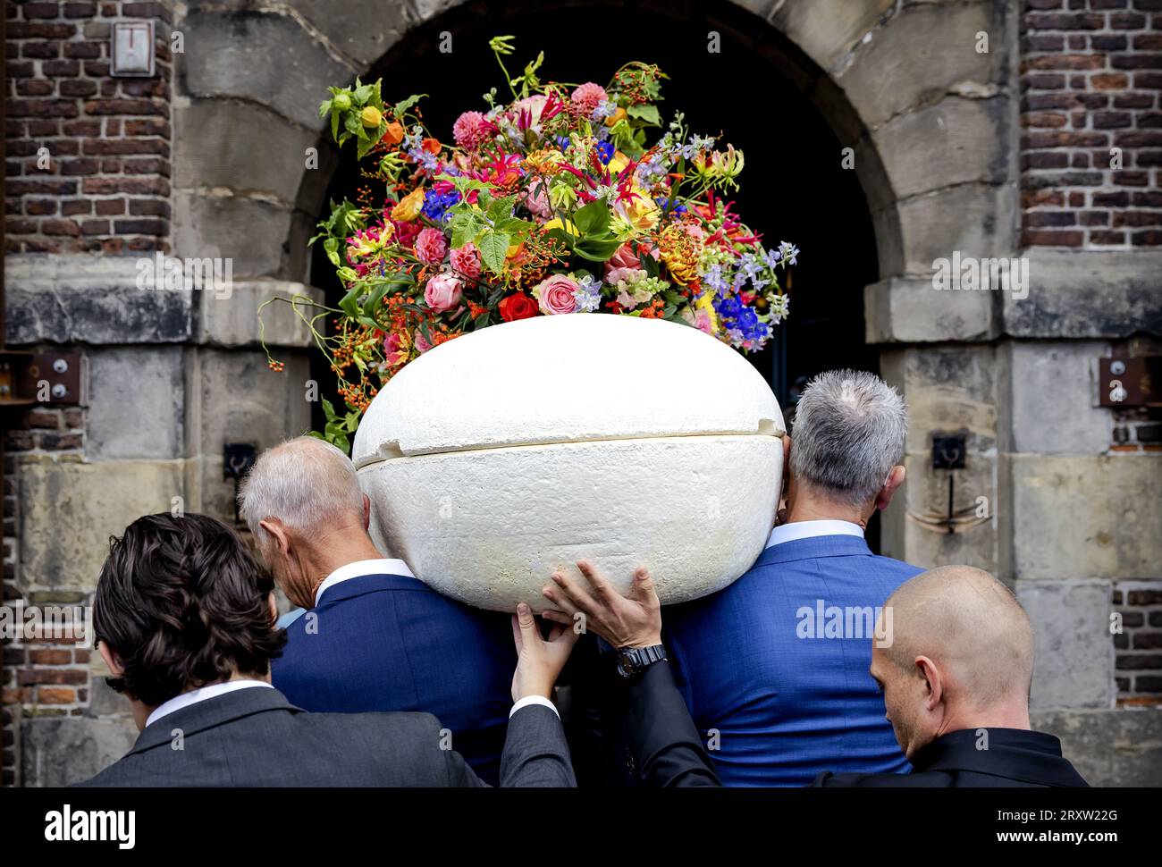 AMSTERDAM - Erwin Olaf's coffin arrives at the Westerkerk, where his ...