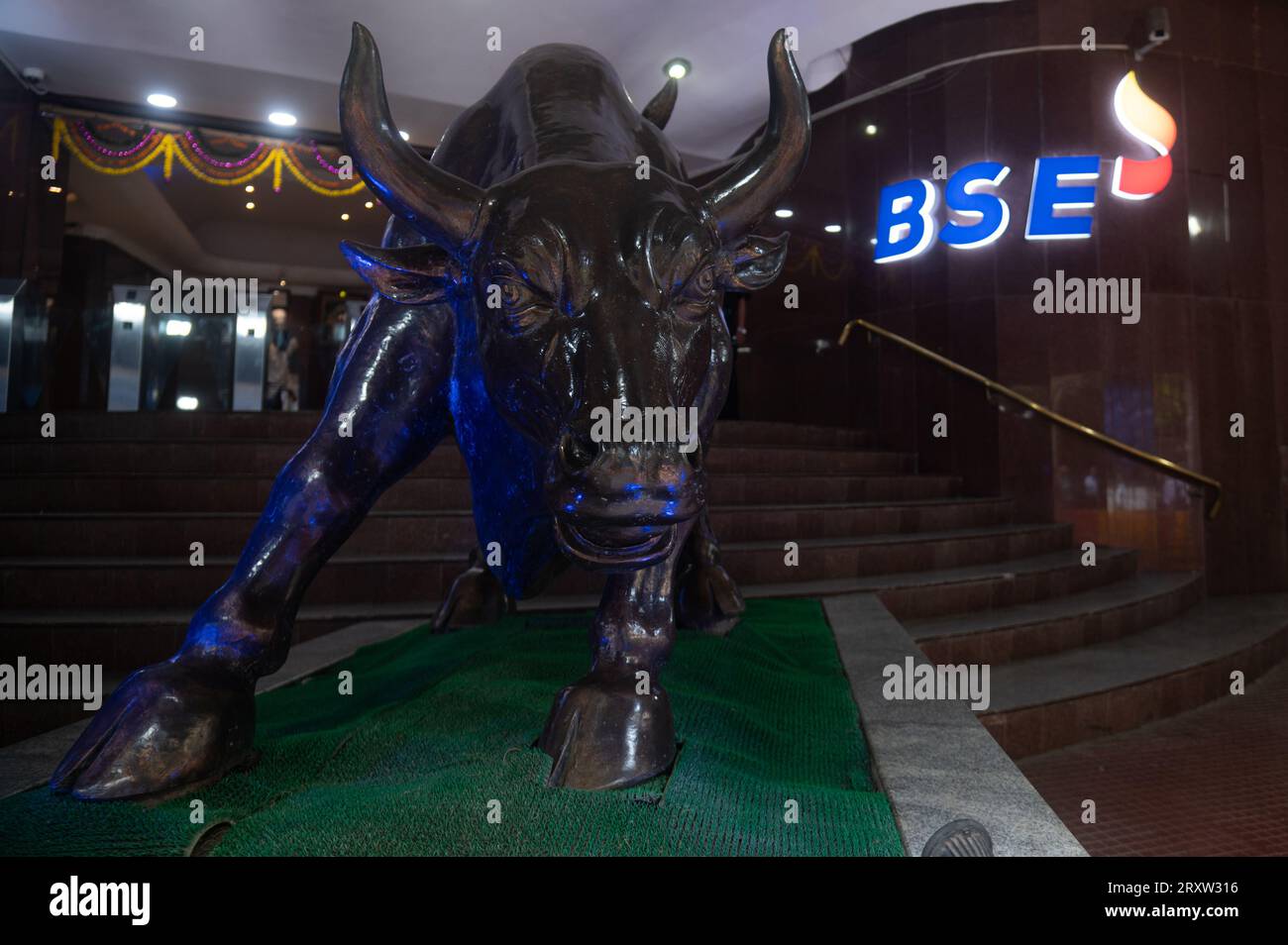 September 26, 2023, Mumbai, Maharashtra, India: A bronze statue of a ...