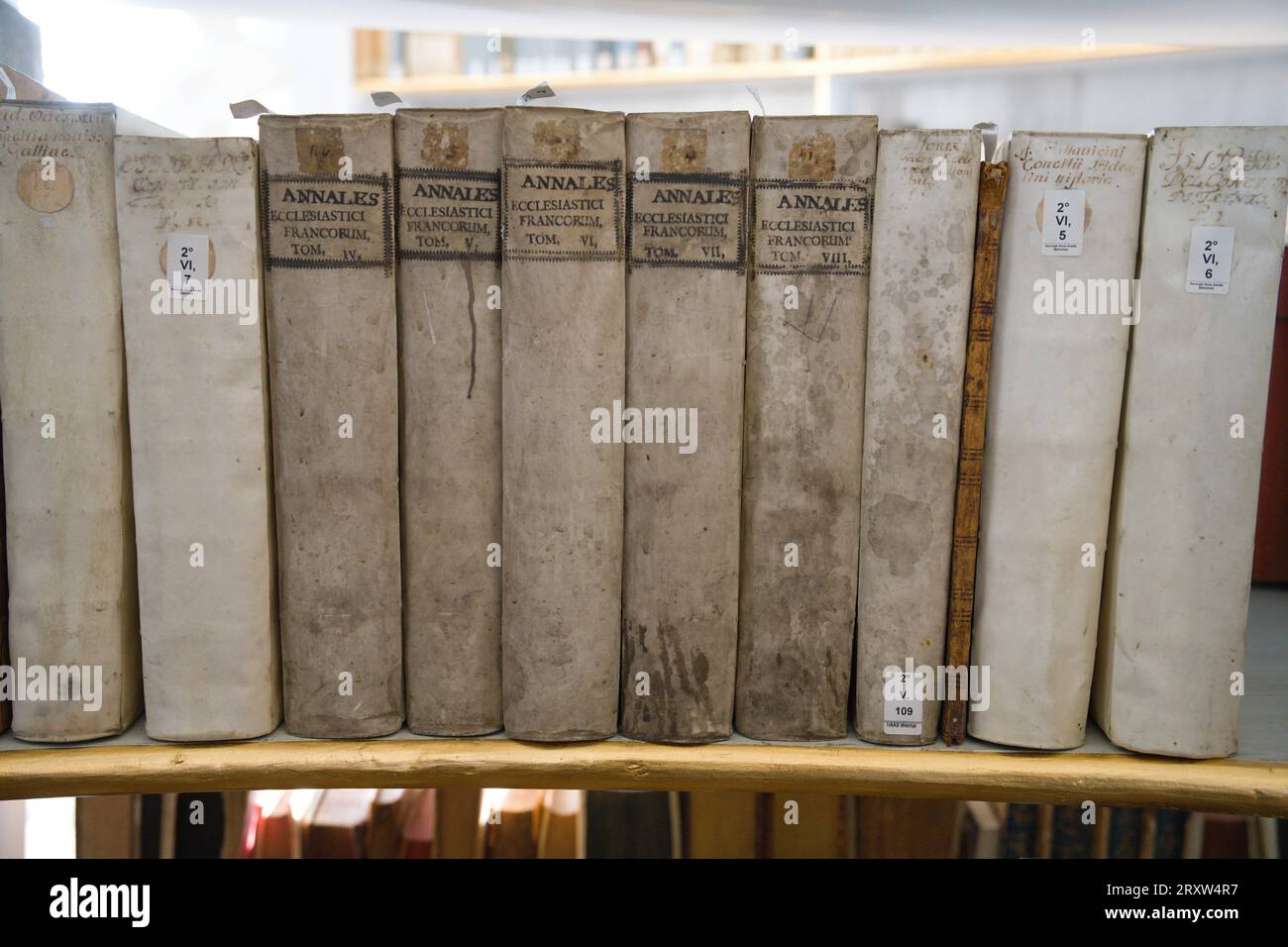 Bücher in der Anna Amalia Bibliothek Weimar Bücher in der Anna Amalia ...