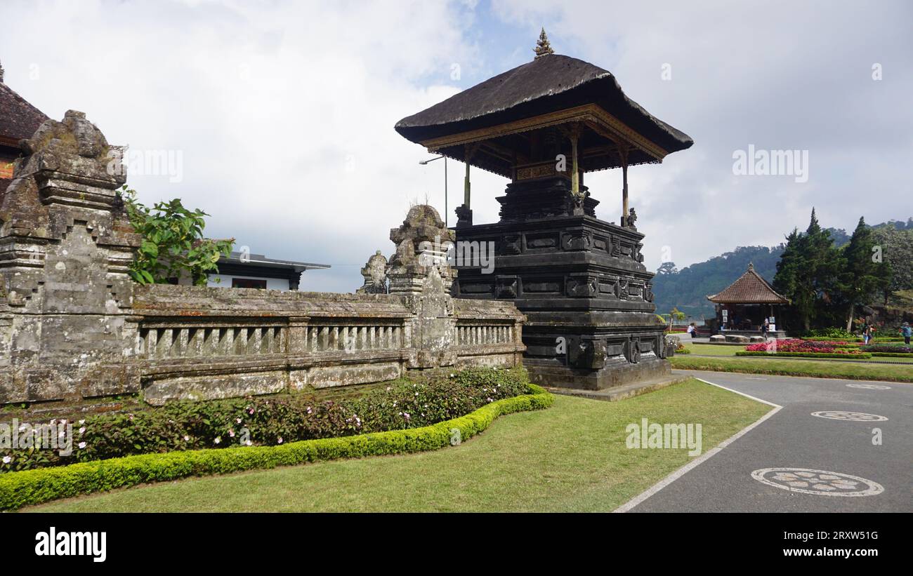 Bangunan bali hi-res stock photography and images - Alamy