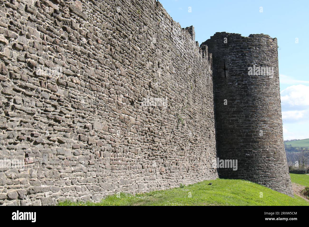 Parapet walls of stone hi-res stock photography and images - Alamy