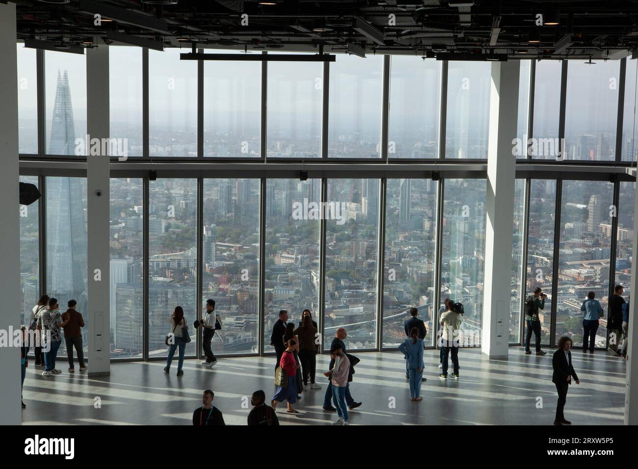 New building opening hi-res stock photography and images - Alamy
