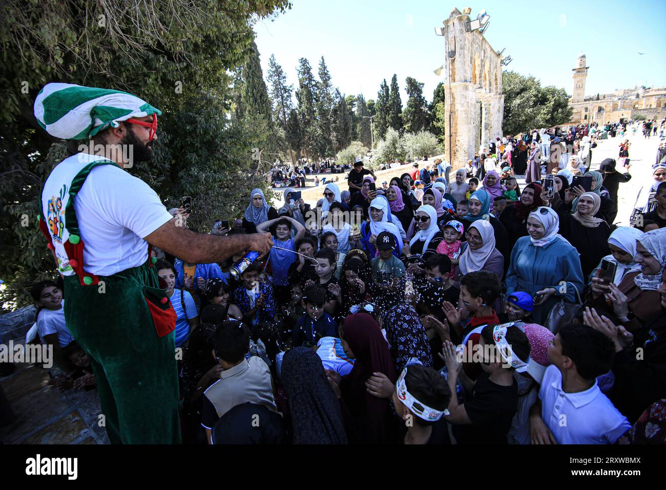 Mawlid al-Nabi in Jerusalem Palestinians gather to commemorate the ...