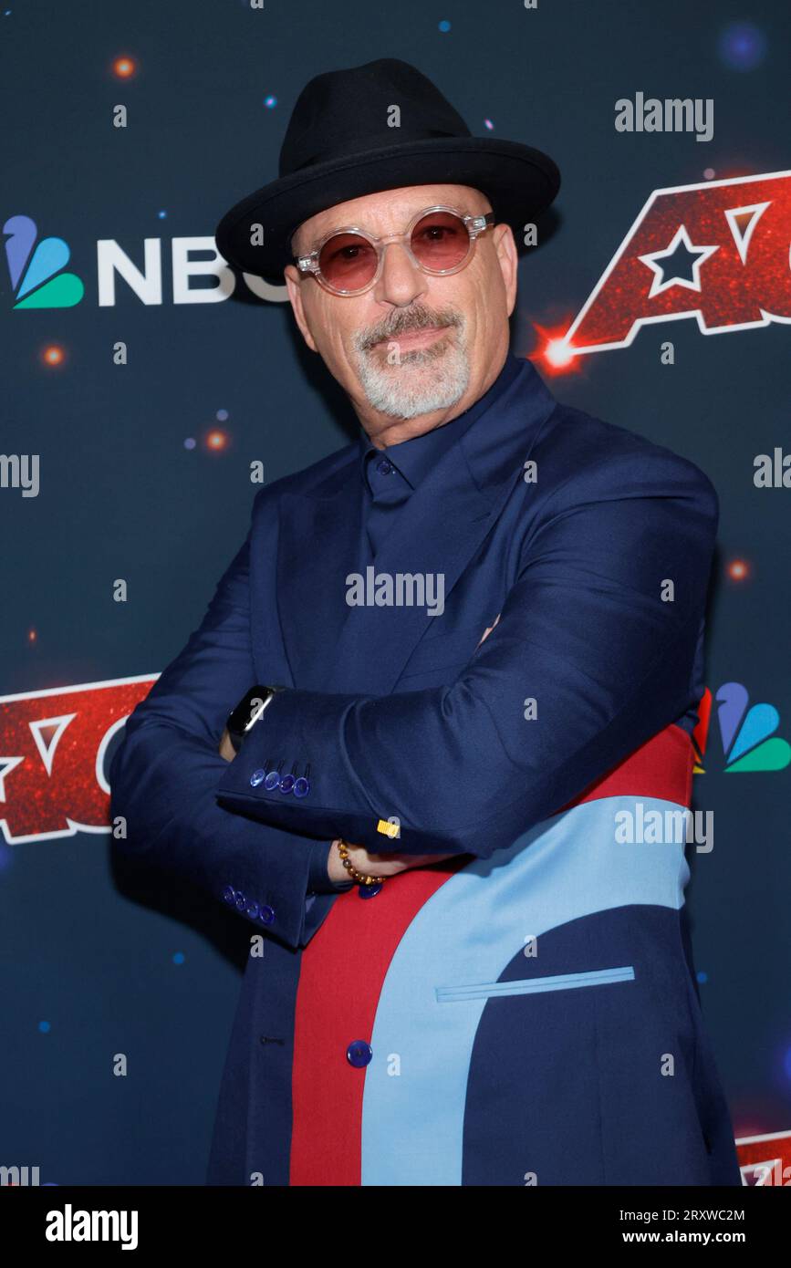 PASADENA, CA - SEPTEMBER 26: Howie Mandel at America's Got Talent ...