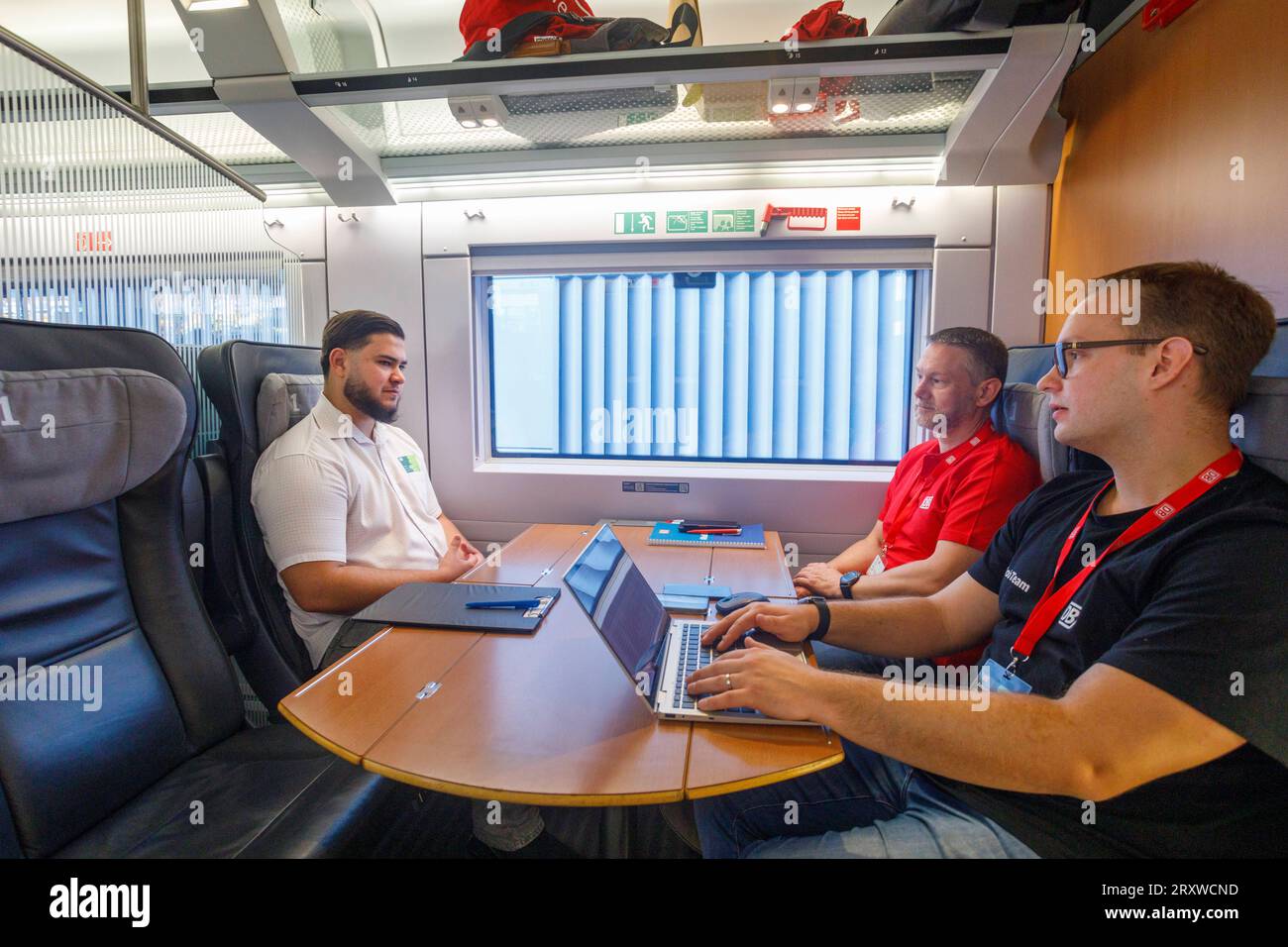 Deutsche Bahn, Job-Speed-Dating der DB im Hauptbahnhof Düsseldorf ...