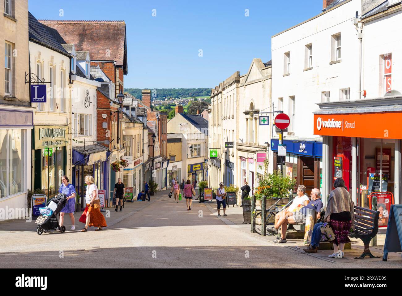 Stroud town centre people shopping in the shops on the High street ...