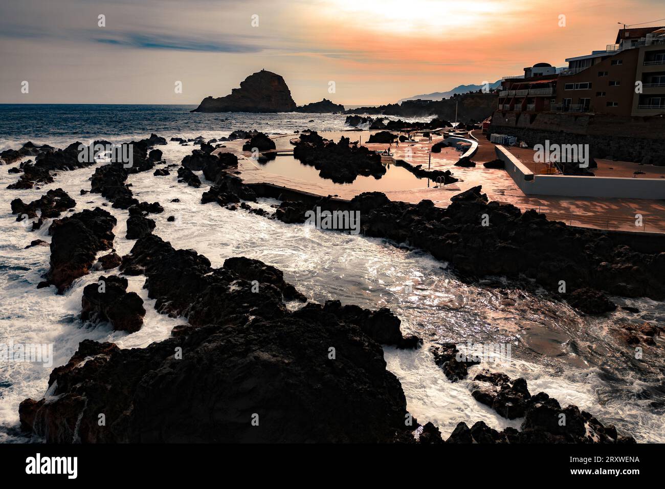 Lava pools hi-res stock photography and images - Alamy