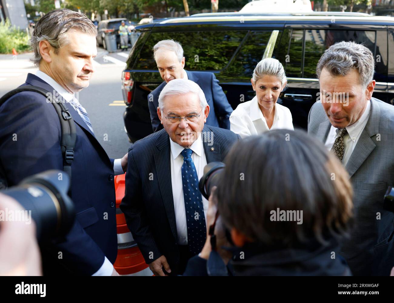 Democratic New Jersey Sen. Robert Menendez walks into Manhattan Federal ...