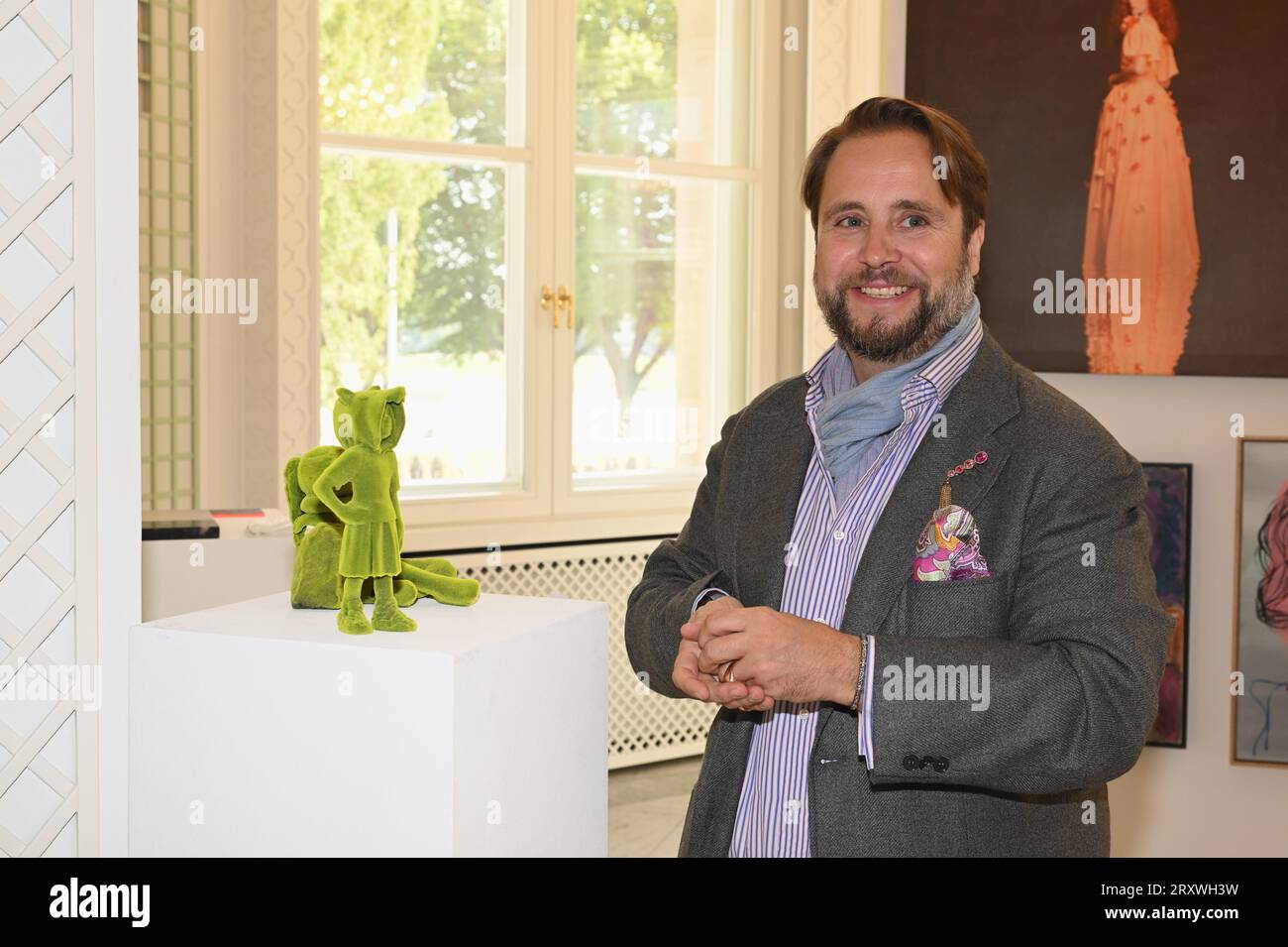 27 September 2023, North Rhine-Westphalia, Cologne: Curator and art ...