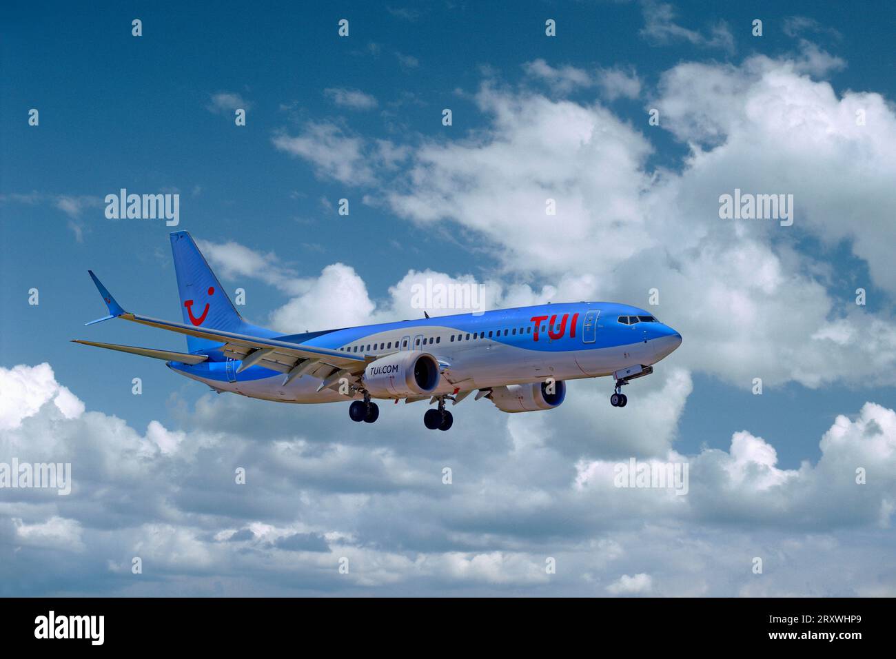 Tui Boeing 737 MAX 8 on final approach for landing Stock Photo - Alamy
