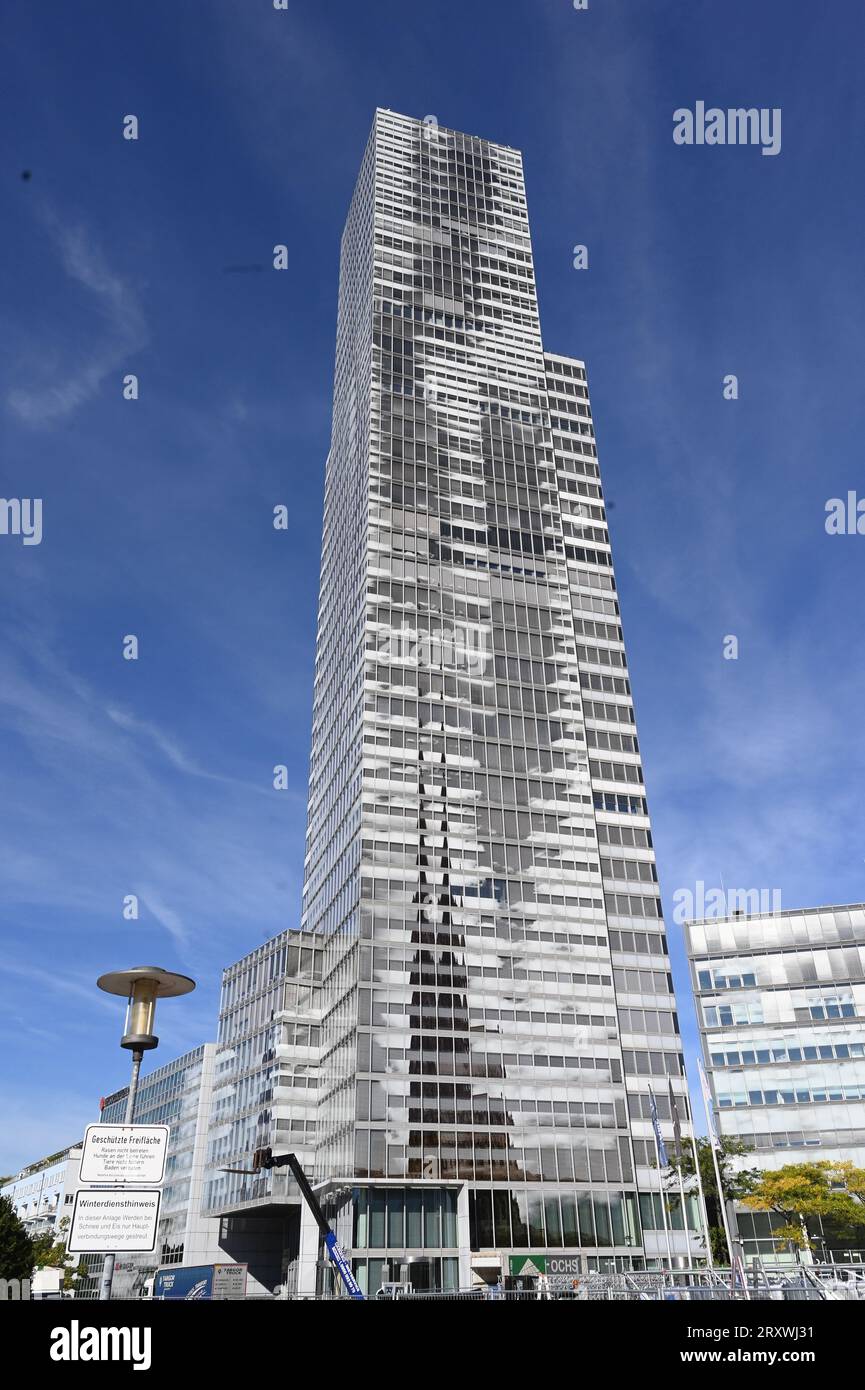 26 September 2023, North Rhine-Westphalia, Cologne: At 148.1 meters and ...