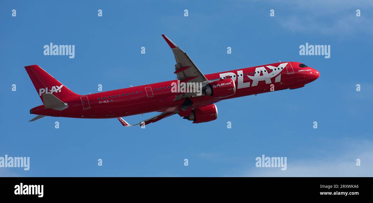 Tenerife, Spain september 16 st, 2023.Play Airbus A321. Play Airlines ...