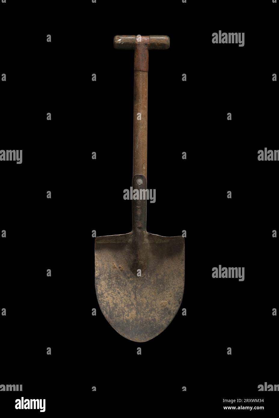 Entrenching tool 1914-1918 Stock Photo - Alamy