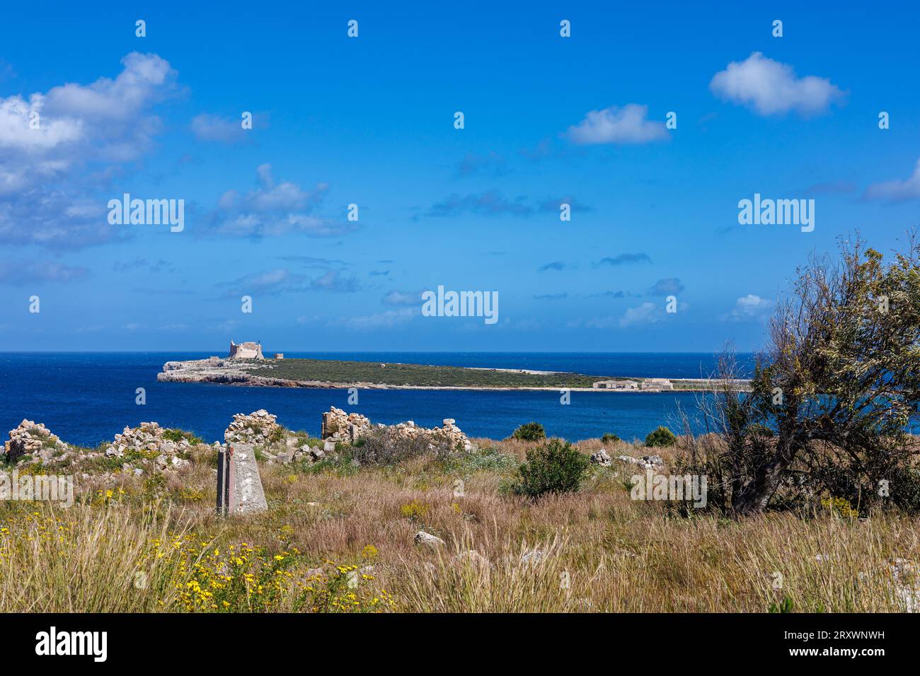 Capo passero hi-res stock photography and images - Alamy