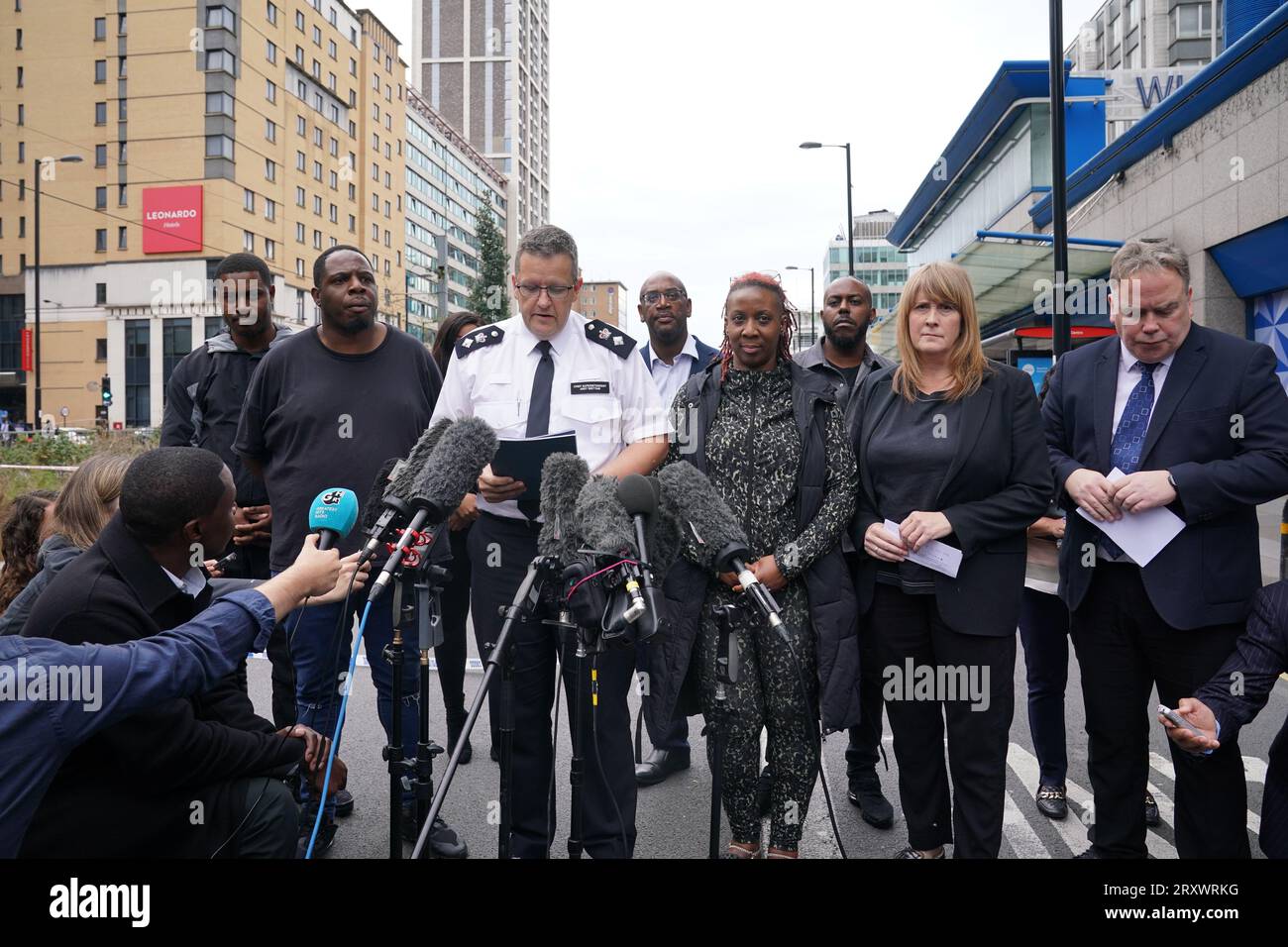 Crime scene wellesley road croydon hi-res stock photography and images ...