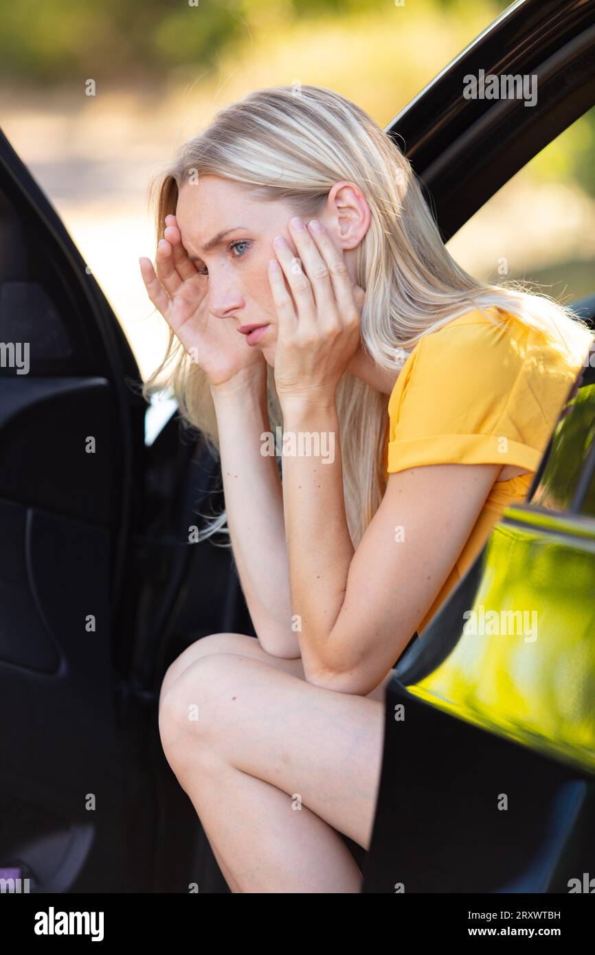 Angry crazy mad woman broken hi-res stock photography and images - Alamy