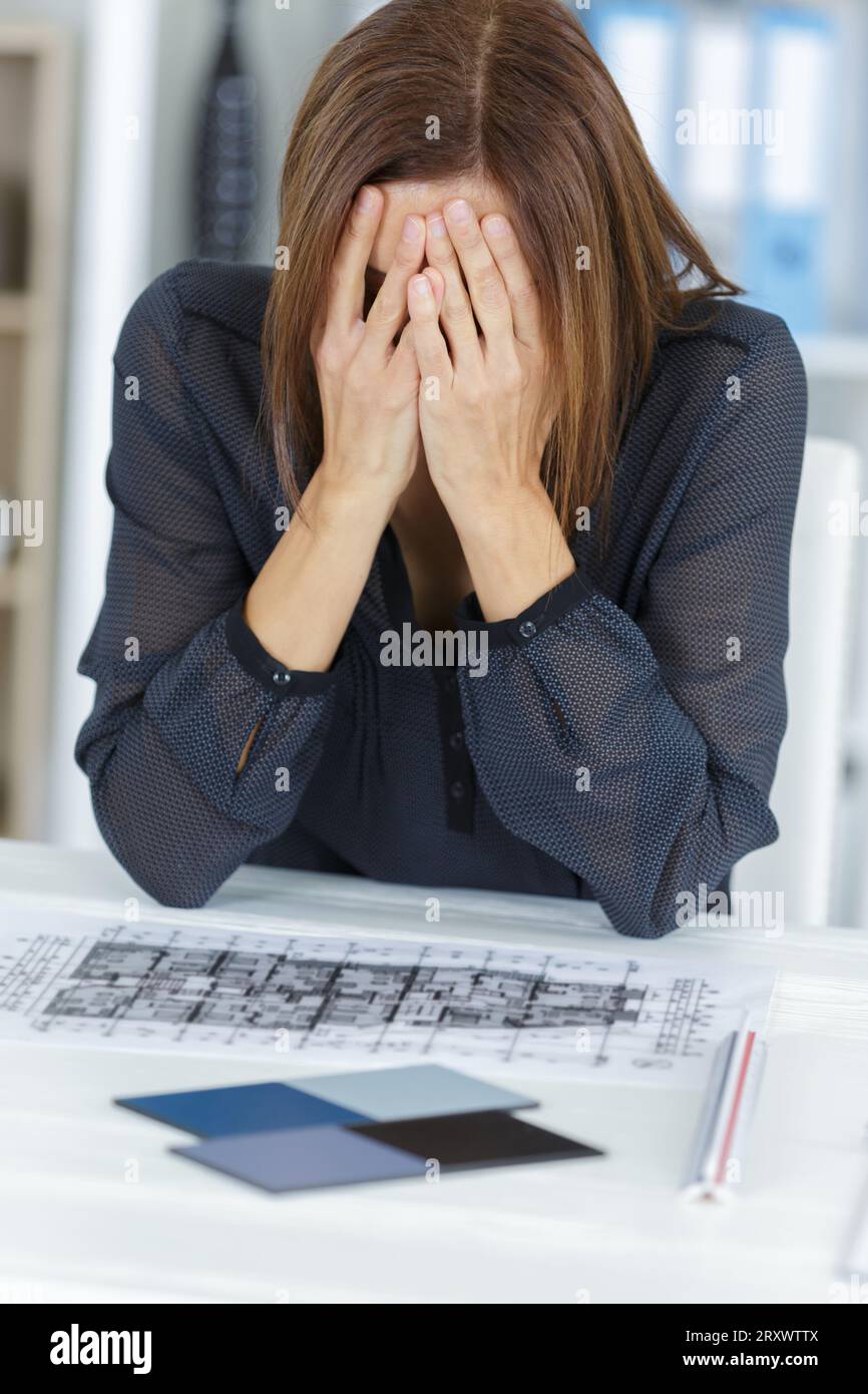 Tired graphic designer woman hi-res stock photography and images - Alamy
