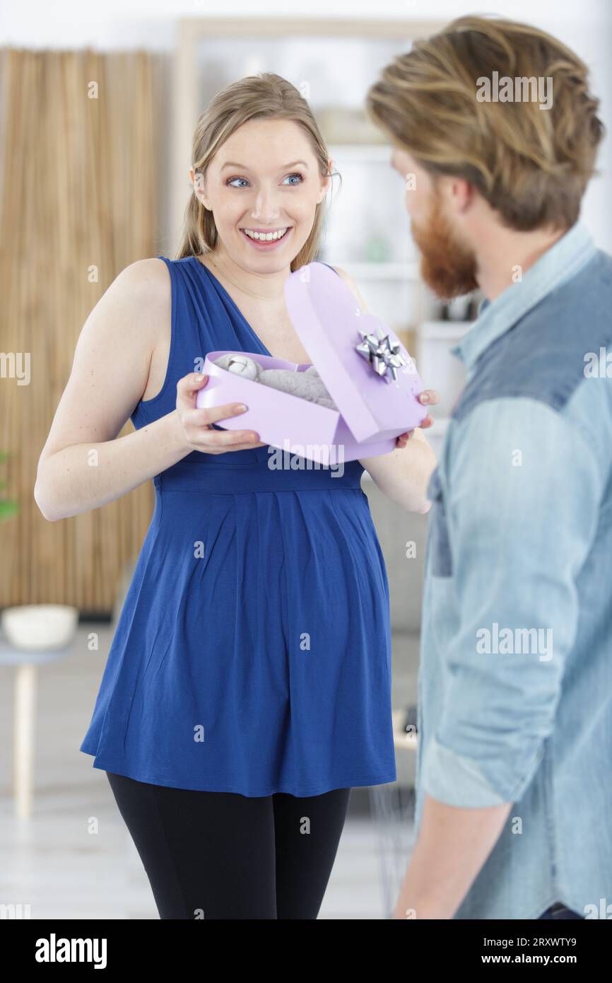 Pregnant woman family asia hi-res stock photography and images - Alamy