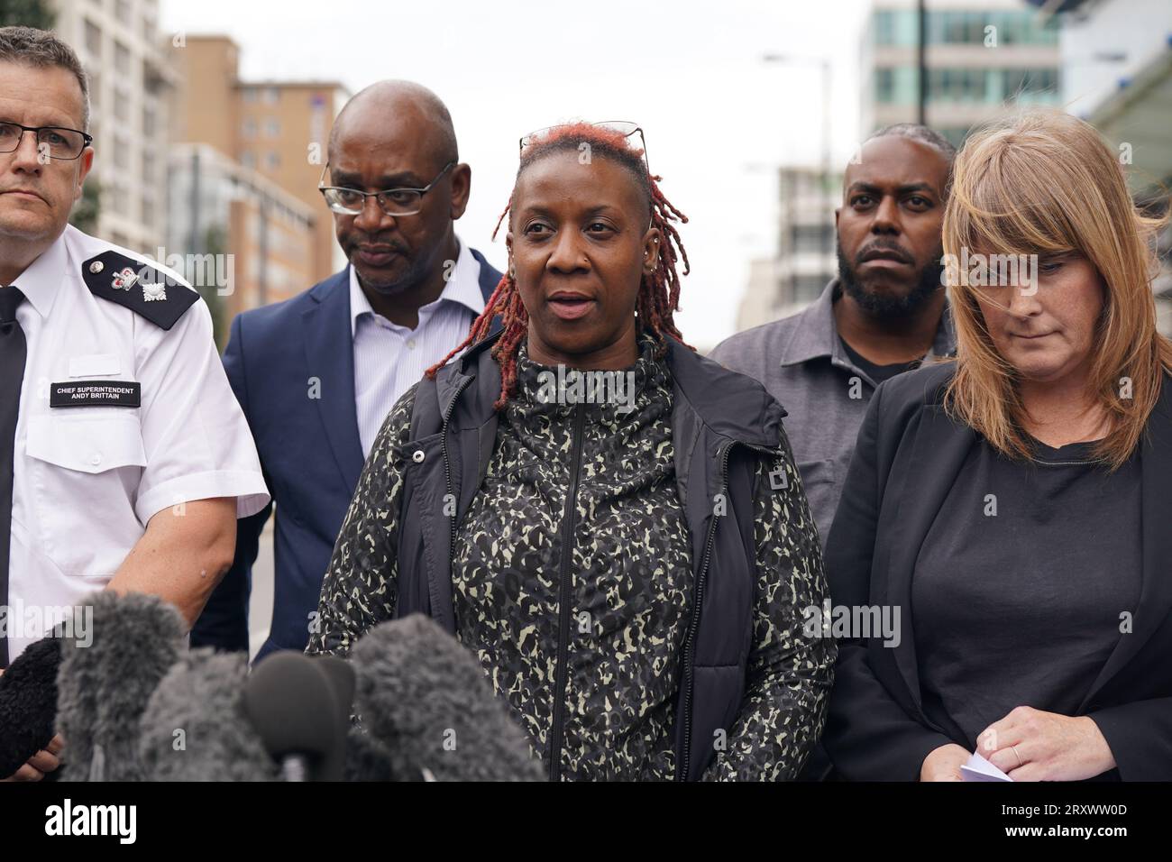 Neighbourhood crime board hi-res stock photography and images - Alamy