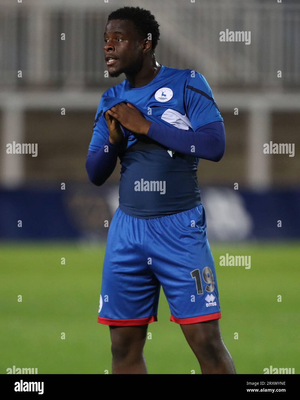 Osazee Aghatise of Hartlepool United warms up during the Vanarama ...