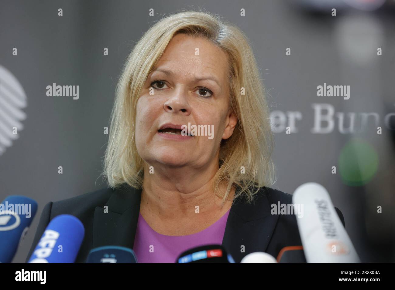 Bundesinnenministerin Nancy Faeser, Deutschland, Berlin, Reichstag ...