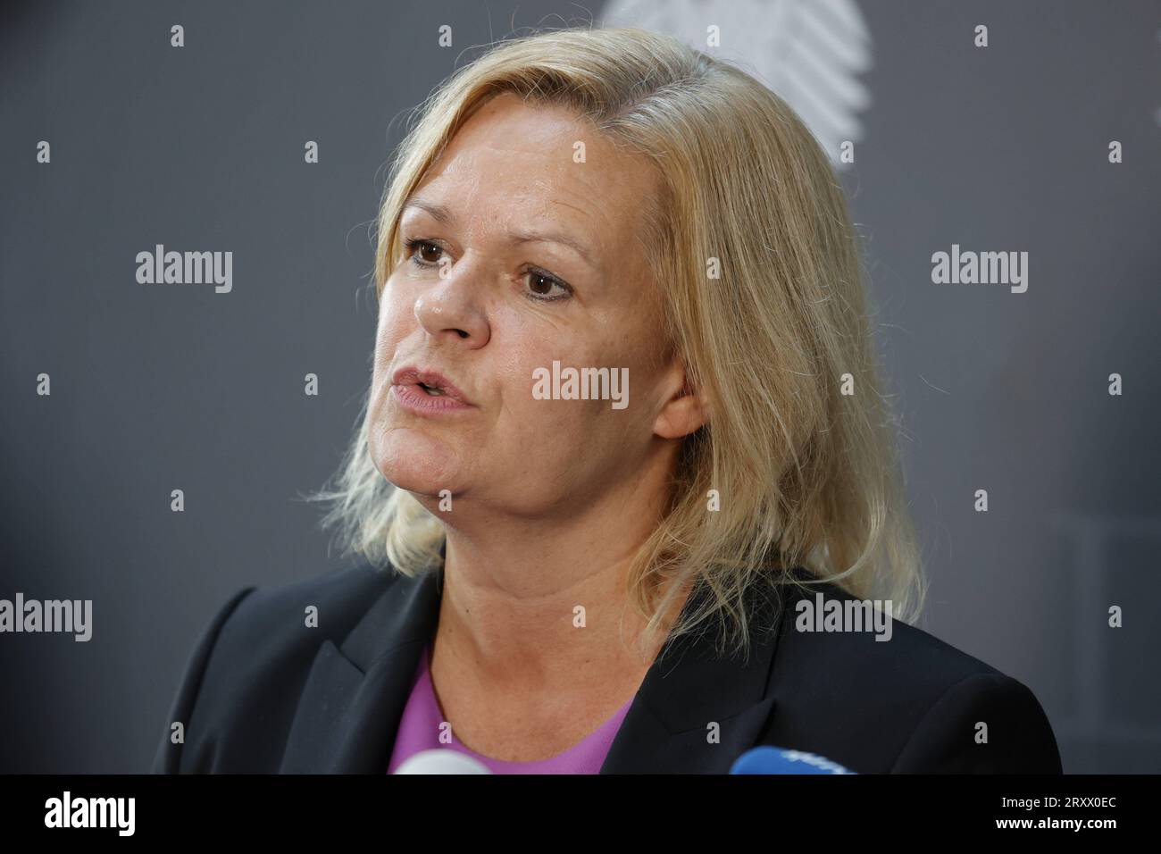 Bundesinnenministerin Nancy Faeser, Deutschland, Berlin, Reichstag ...