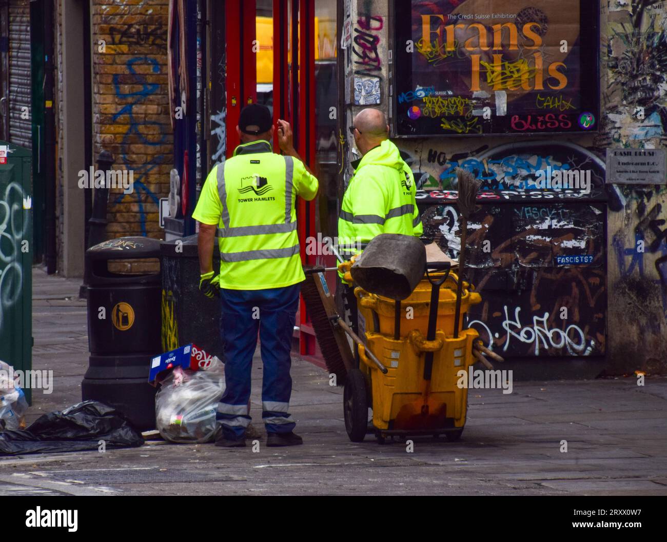 Garbage collector workers on strike hi-res stock photography and images ...